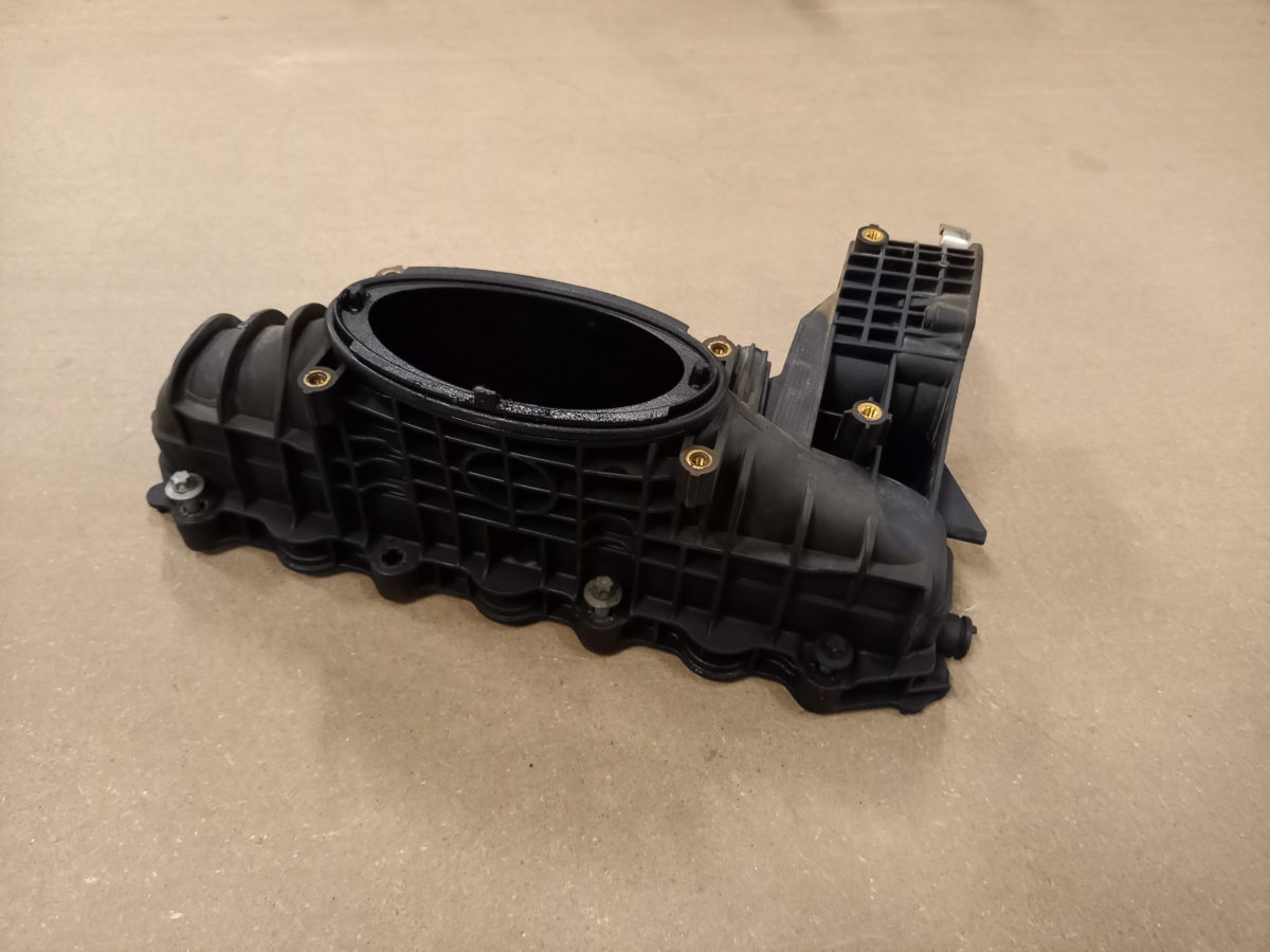 MB Sprinter Intake manifold (used!) - Nokian Autotalo Oy